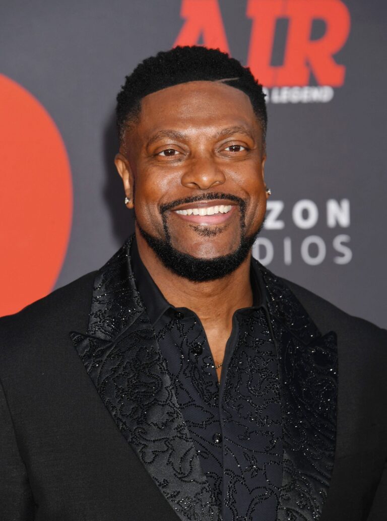 «Detective Carter with a big belly and double chin!» This is what ...