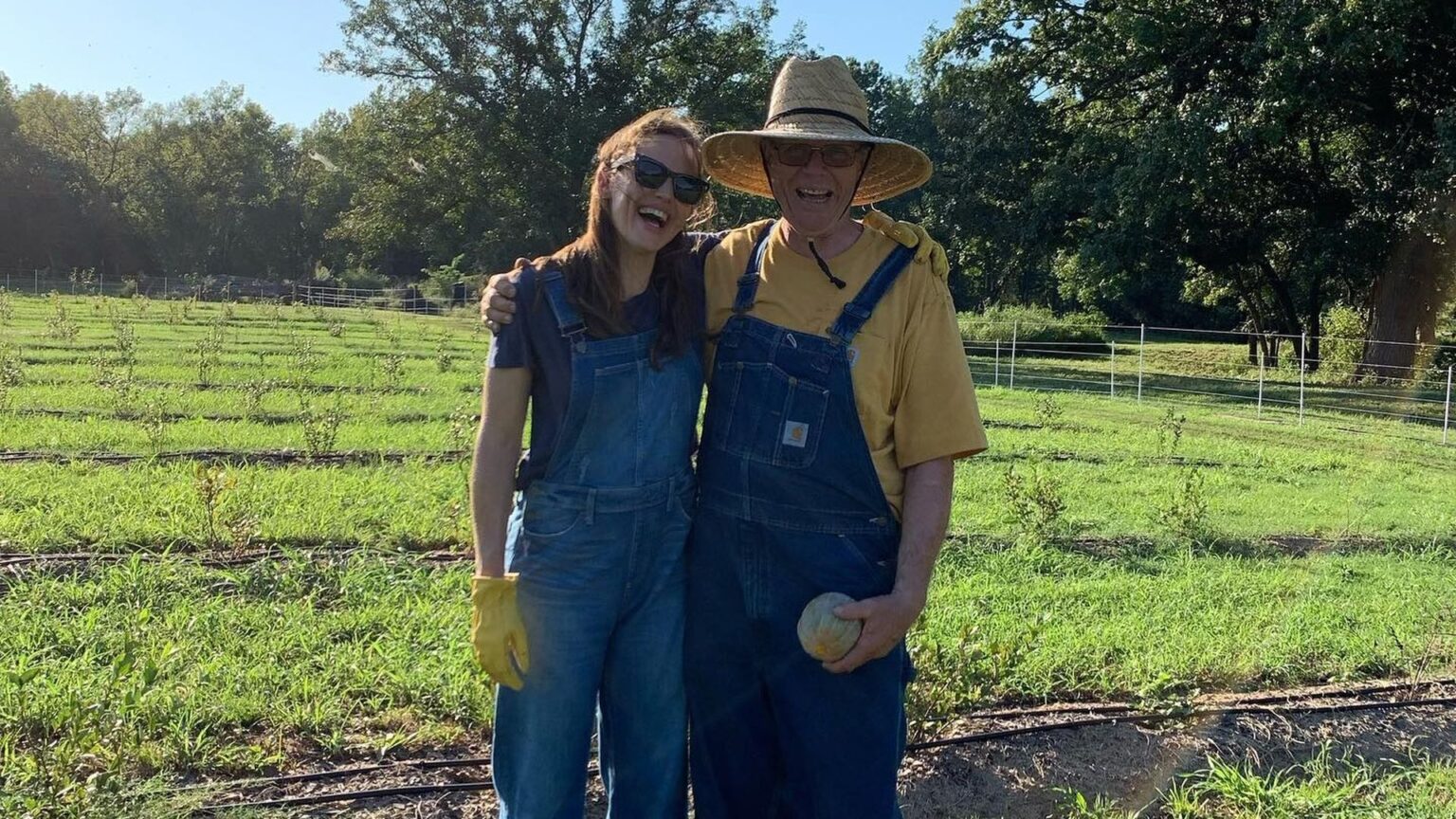 «Once Upon a Farm!» Garner provides an intimate look into her family’s ...