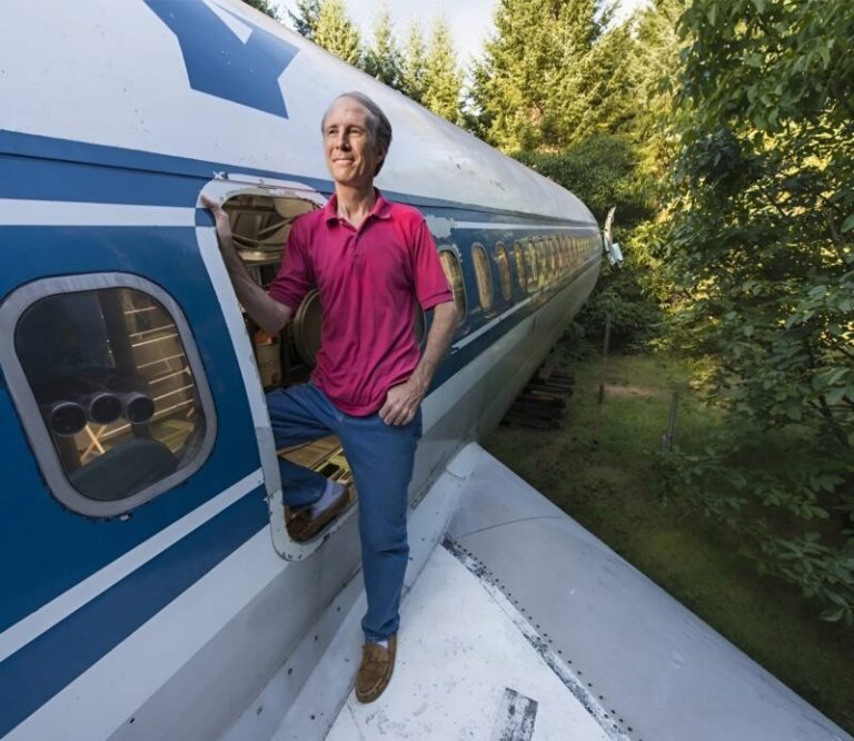 He bought a decommissioned airplane — what he turned it into will leave ...