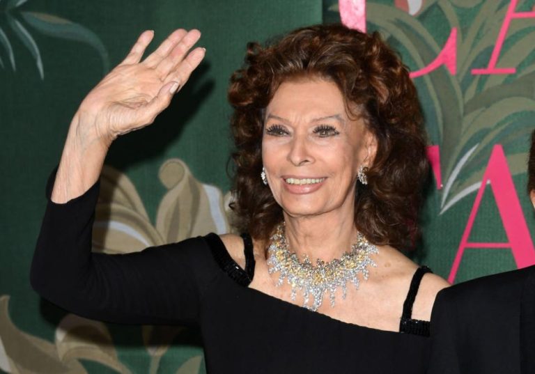 «No way this is Sophia Loren!» The Italian actress’s latest photos are ...