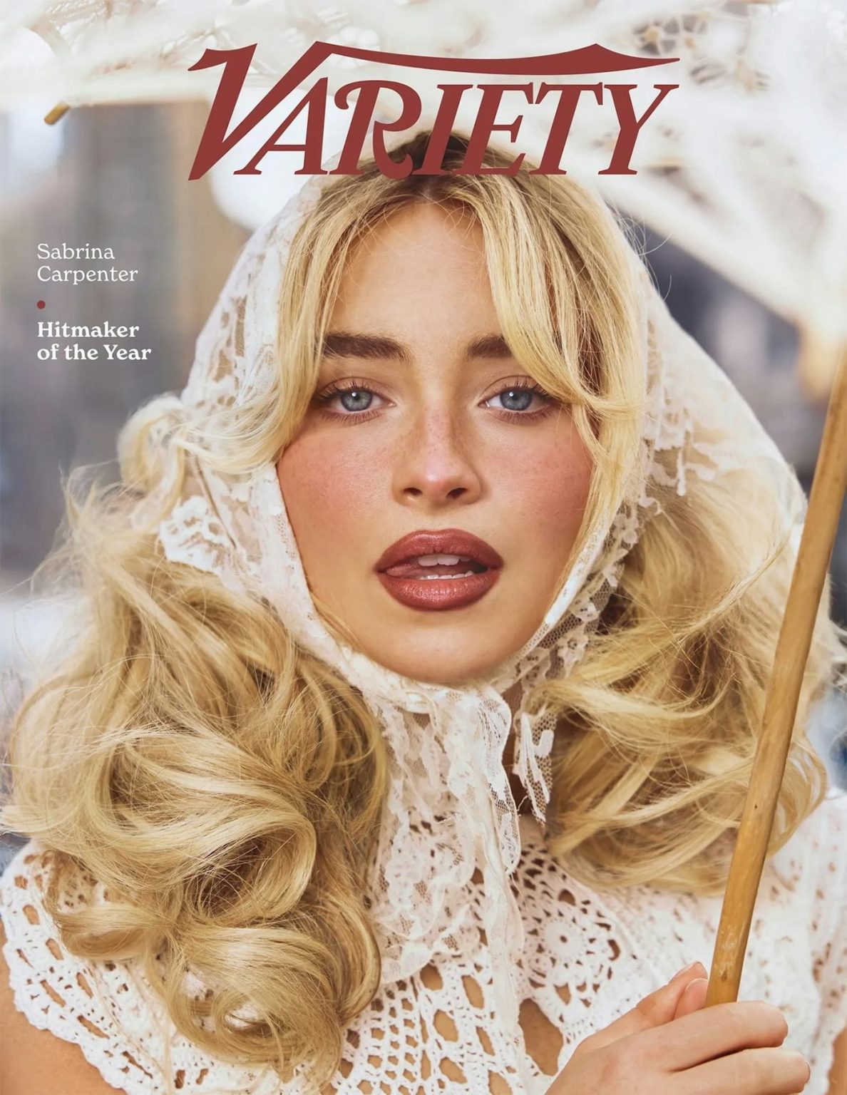 Her All-Lace Look Leaves Nothing to the Imagination! Sabrina Carpenter ...
