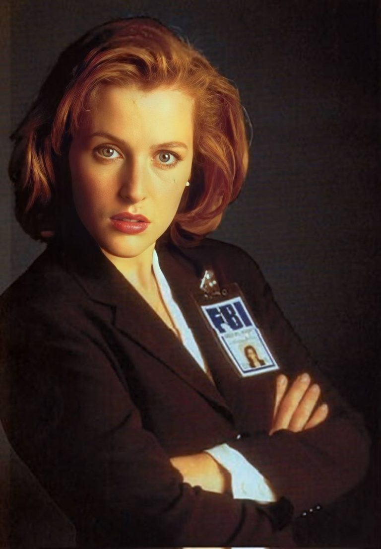 «Alder er bare et antall år for henne!» Slik ser Gillian Anderson ut ...