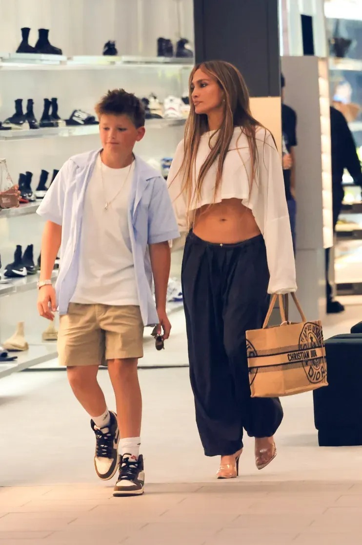 Jennifer Lopez bizonyítja, hogy a vegyes családok is működhetnek ...